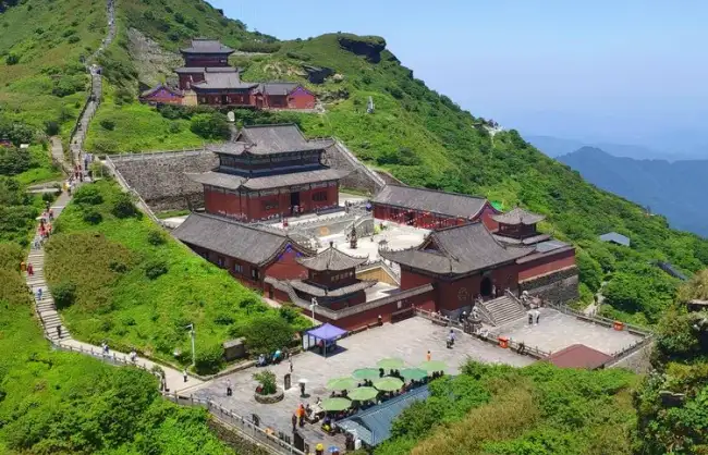 Fanjing Mountain in Tongren Guizhou Temples, Getting There