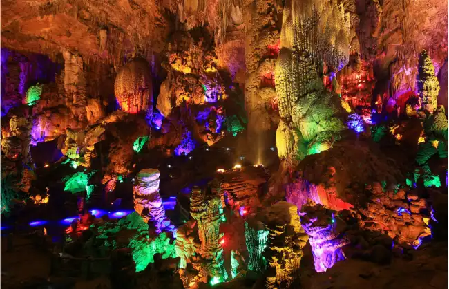 Tianxingqiao Scenic Area in Anshun: What to See