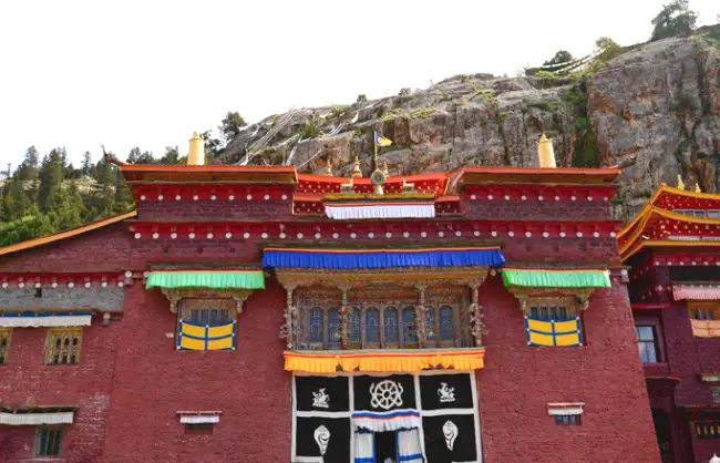 Rewu Temple: The Oldest Sakya Sect Temple in China