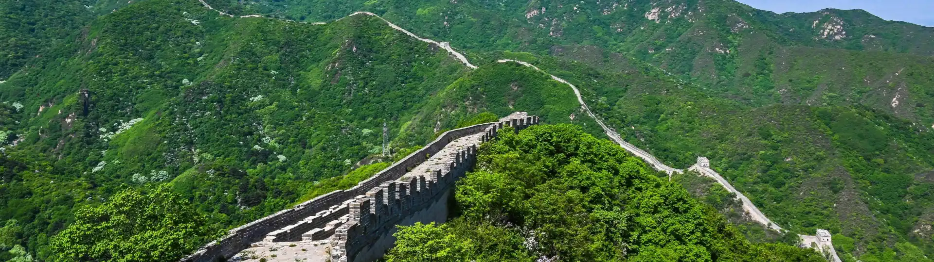 Badaling vs Mutianyu Great Wall: Which Section to Visit?